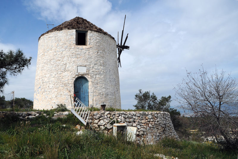 De l'île très visitée de Salamina | DÉCOUVRIR LA GRÈCE