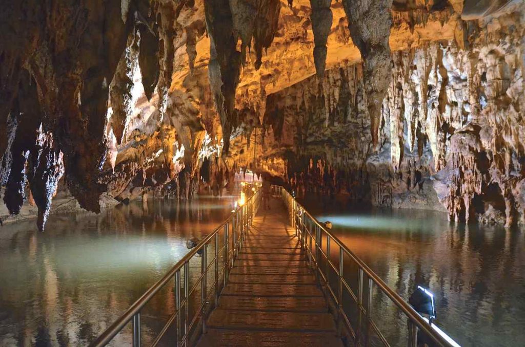 spilaio | DÉCOUVRIR LA GRÈCE