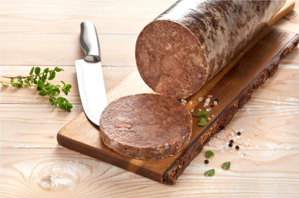 Karvourmas viande charcuterie grecque | DÉCOUVRIR LA GRÈCE