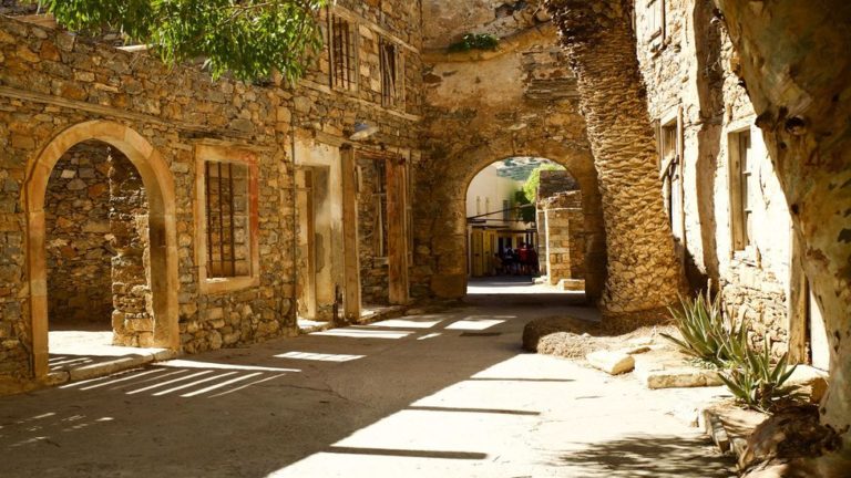 Spinalonga, île des lépreux en Crète | DÉCOUVRIR LA GRÈCE